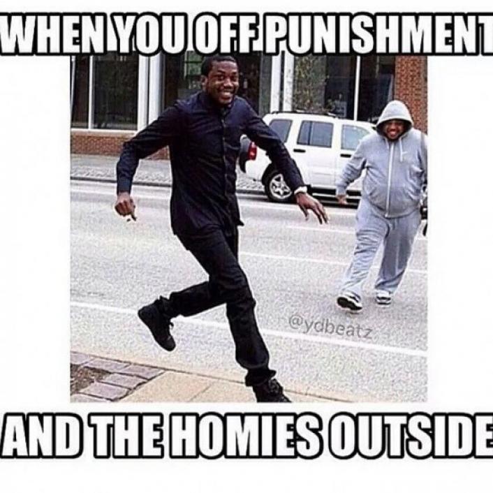 FANS GO WILD WITH MEMES FOLLOWING MEEK MILL'S RELEASE FROM JAIL - 93.9 WKYS