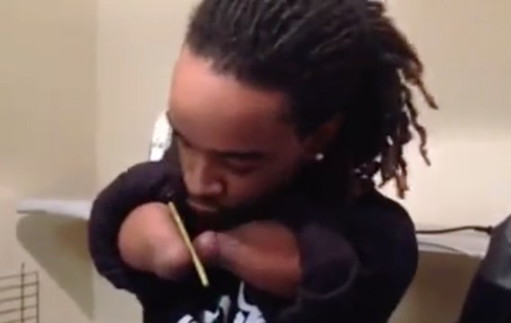 Man With No Hands Shows Off Unbelievable Talent! - 93.9 WKYS